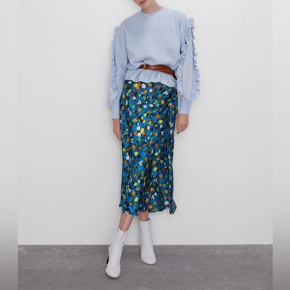 Zara | Skirts | Zara Turquoise Floral Satin Button Slit Thigh Midi ...